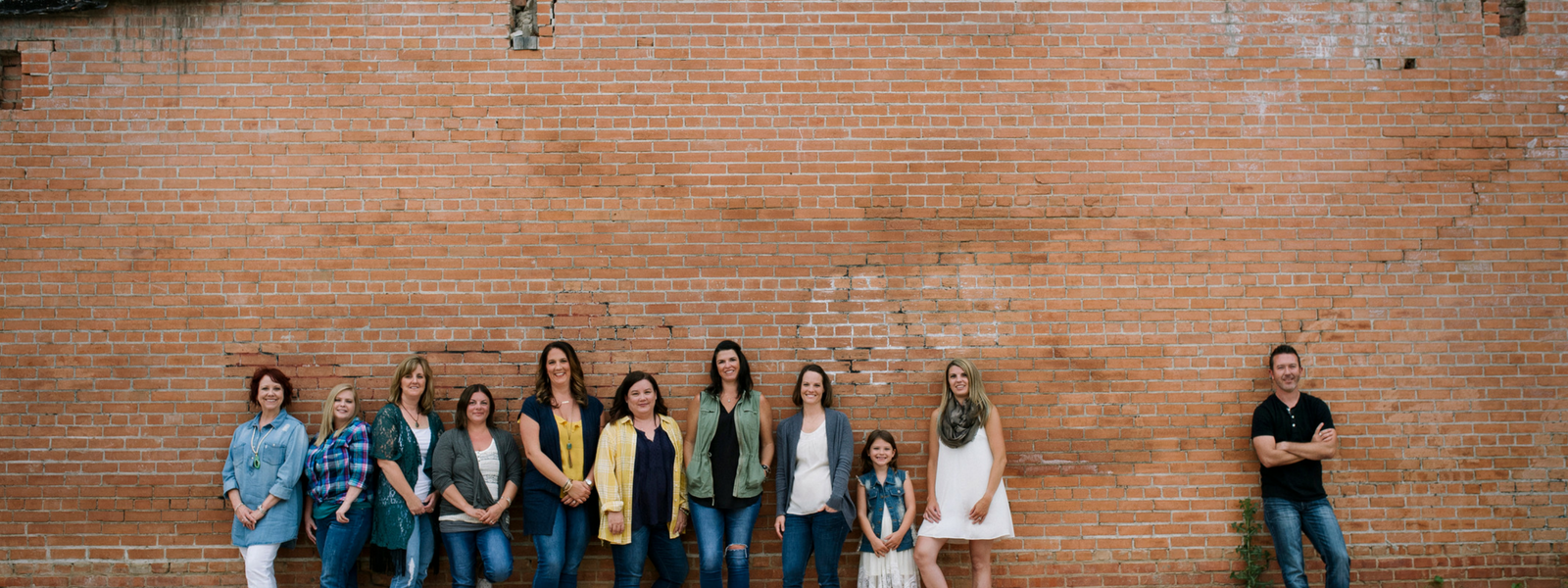 Madi Kay Designs - Personalized Family Names Signs and Picture Frames